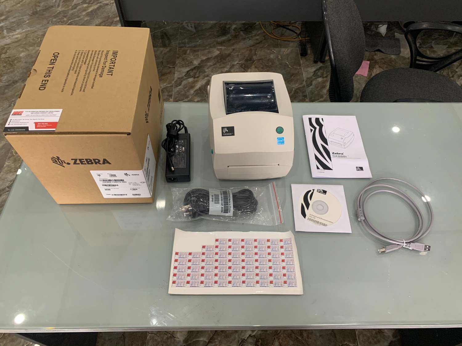 MÁY IN MÃ VẠCH ZEBRA GK888T